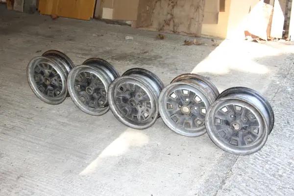 Refurbishing Rostyle Wheels