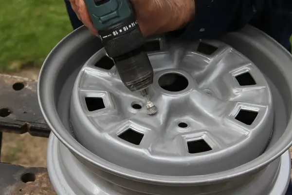 Refurbishing Rostyle Wheels