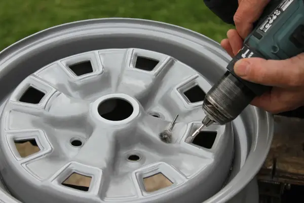 Refurbishing Rostyle Wheels
